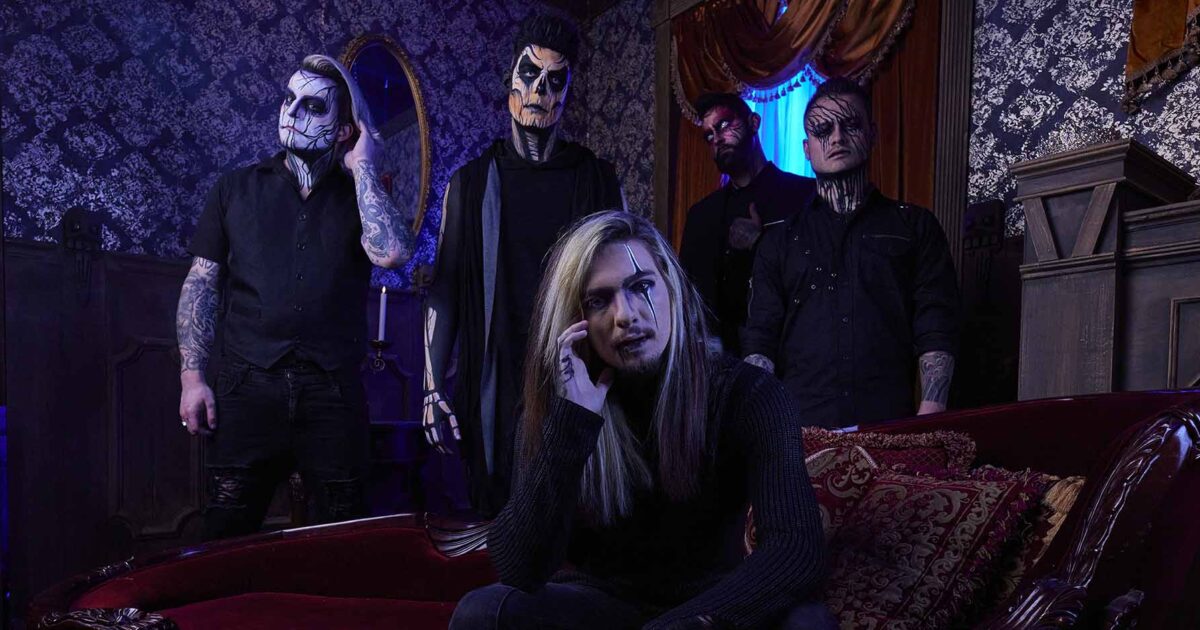 Dark Divine // Merleyn Nijmegen // wo 29 november