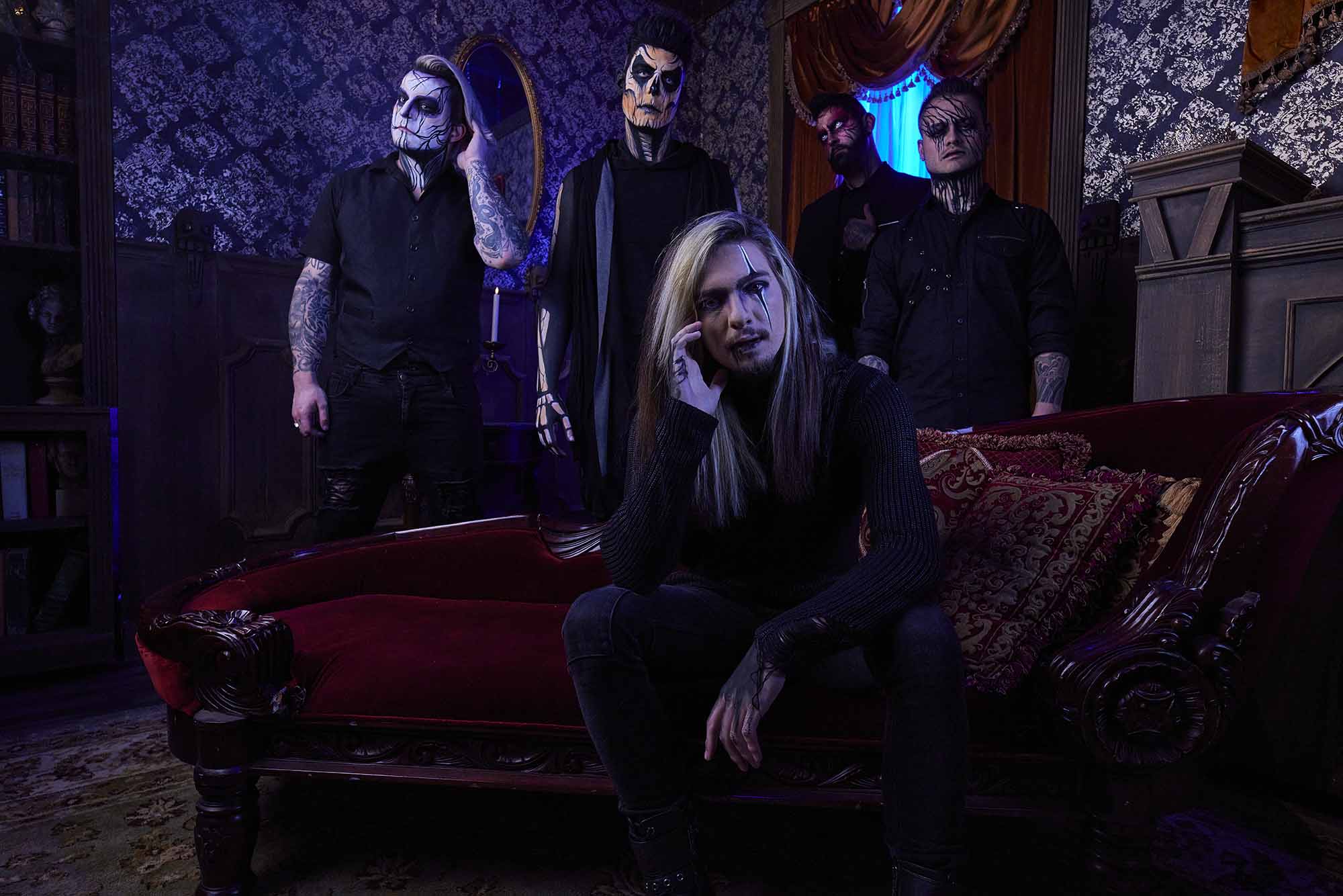 Dark Divine // Merleyn Nijmegen // wo 29 november